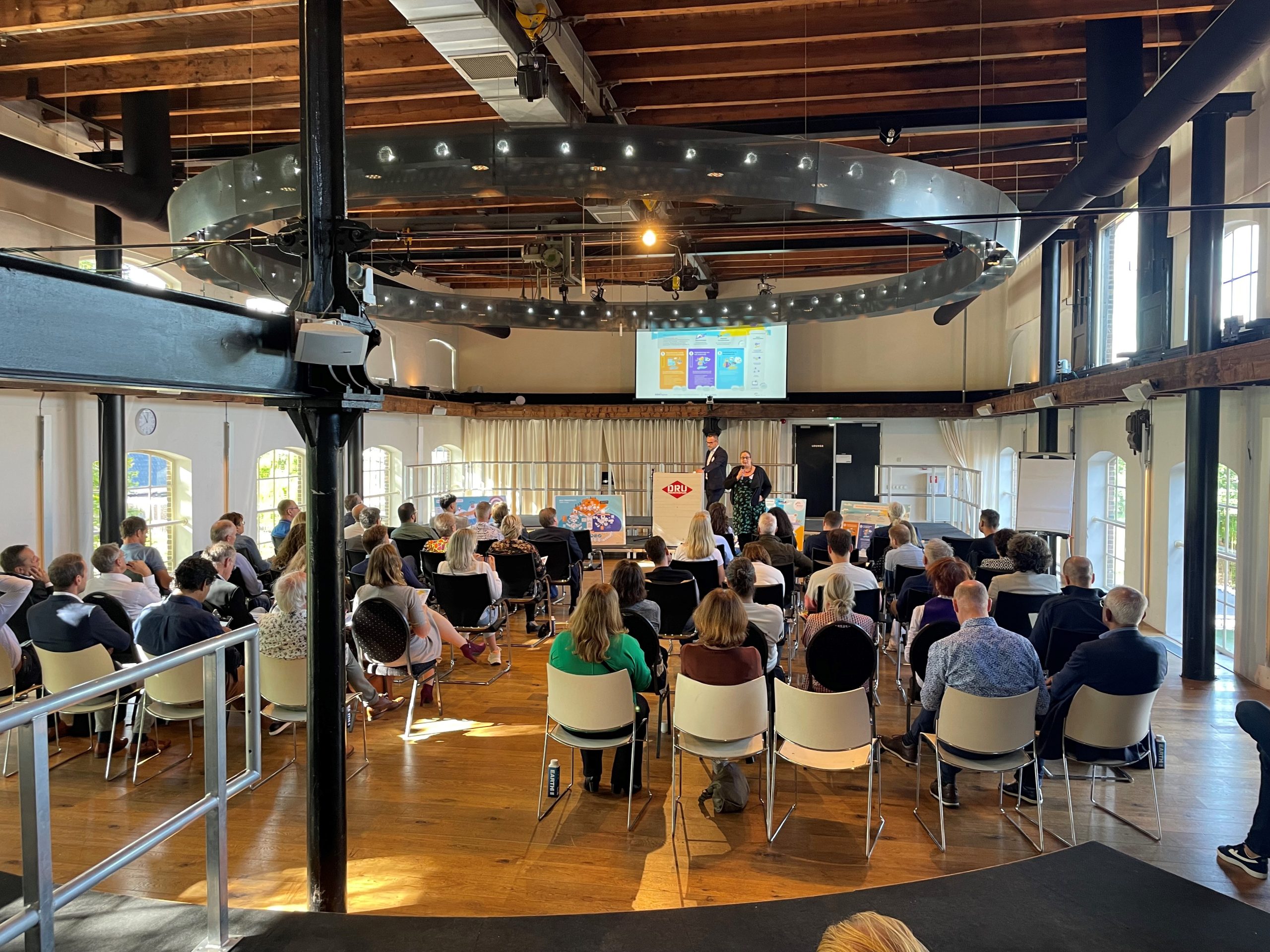 MBO Digitaal presenteert praatplaten tijdens conferentie - MBO Digitaal